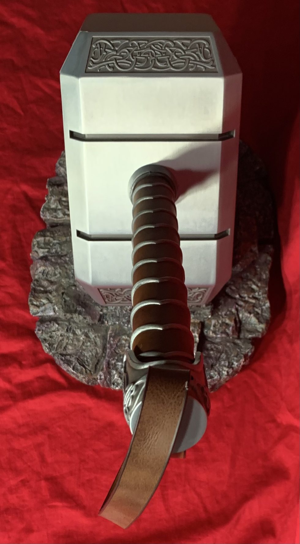 LAST ONE!!!~MASTERGOSWORDS MJOLNIR (THOR HAMMER) SIGNED BY CHRIS EVANS ...